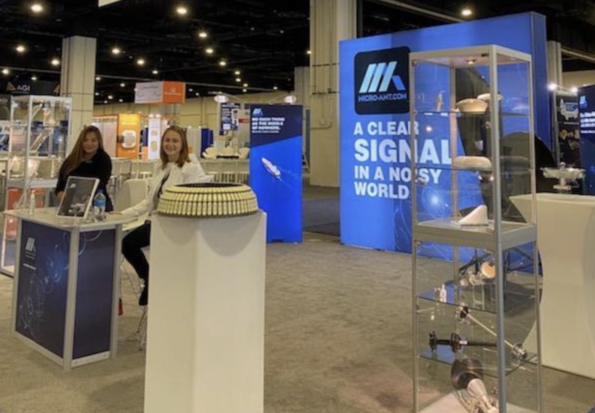 Micro-Ant Debuts Lightest Ka Flat Panel at SatShow 21 | Micro-Ant